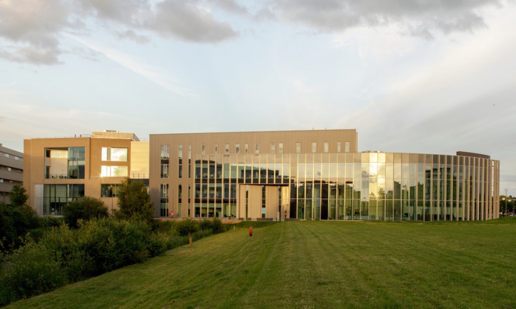 Isaac Newton Building - Maber